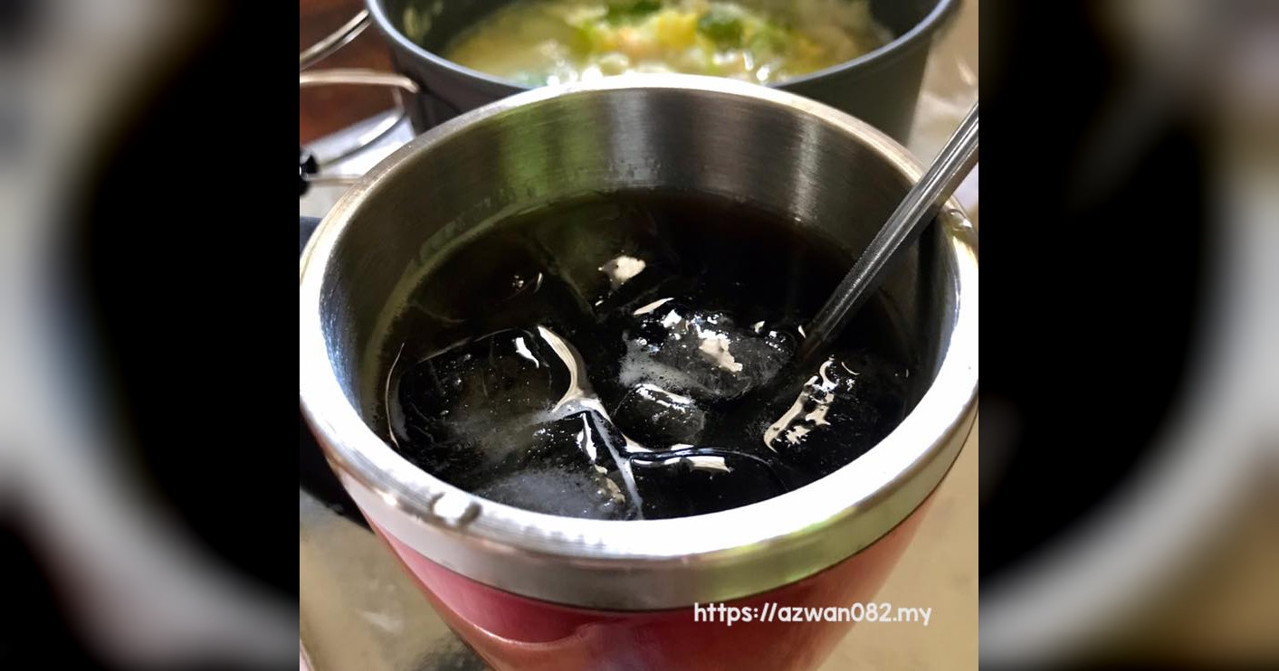 Hari panas minum iced Americano